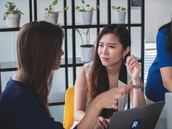 FCE Speaking Part 4: Preguntas, consejos y ejercicios del B2 First